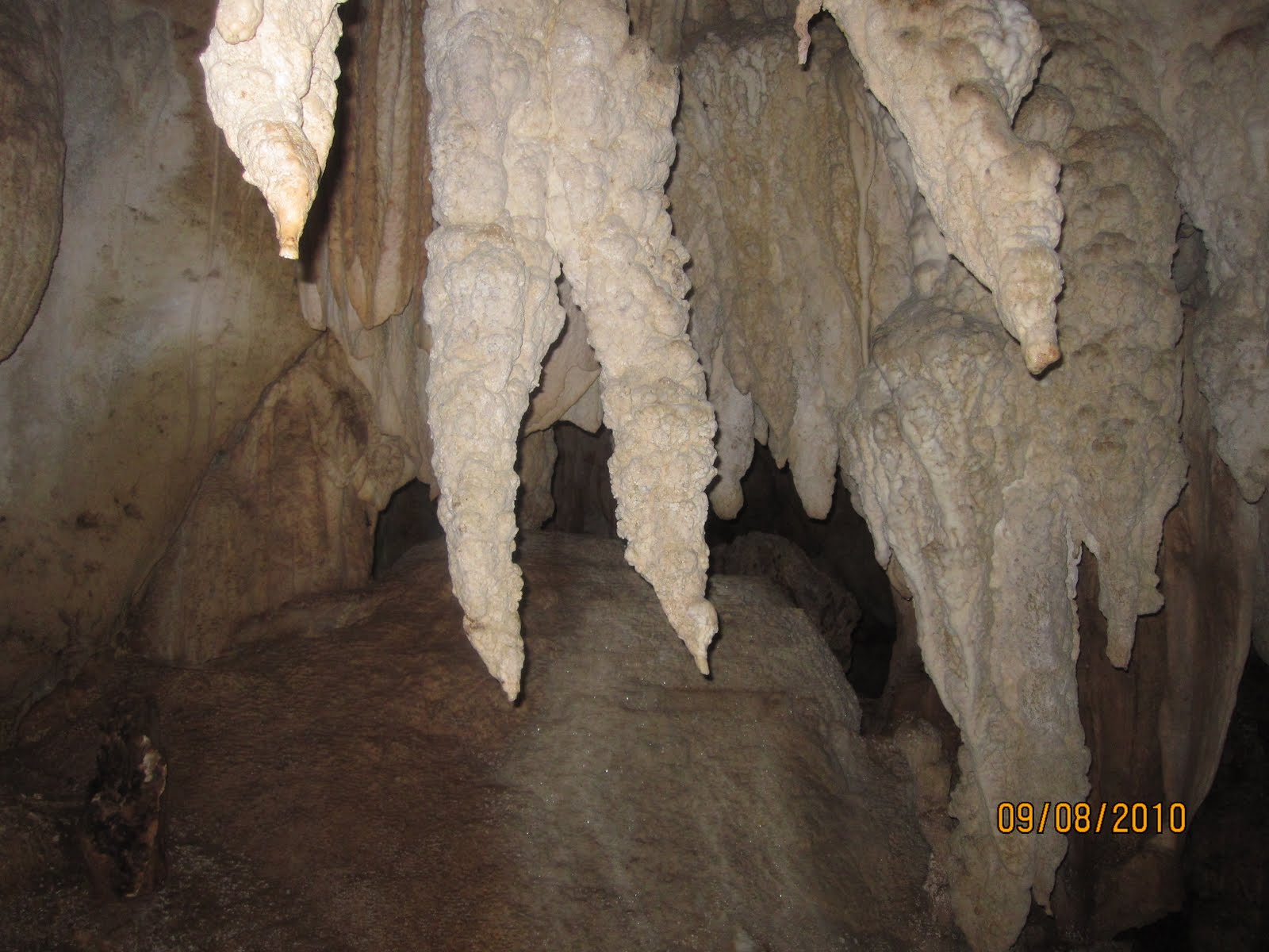 CAPUL ISLANDERS ADVENTURE: THE CAPUL CAVES