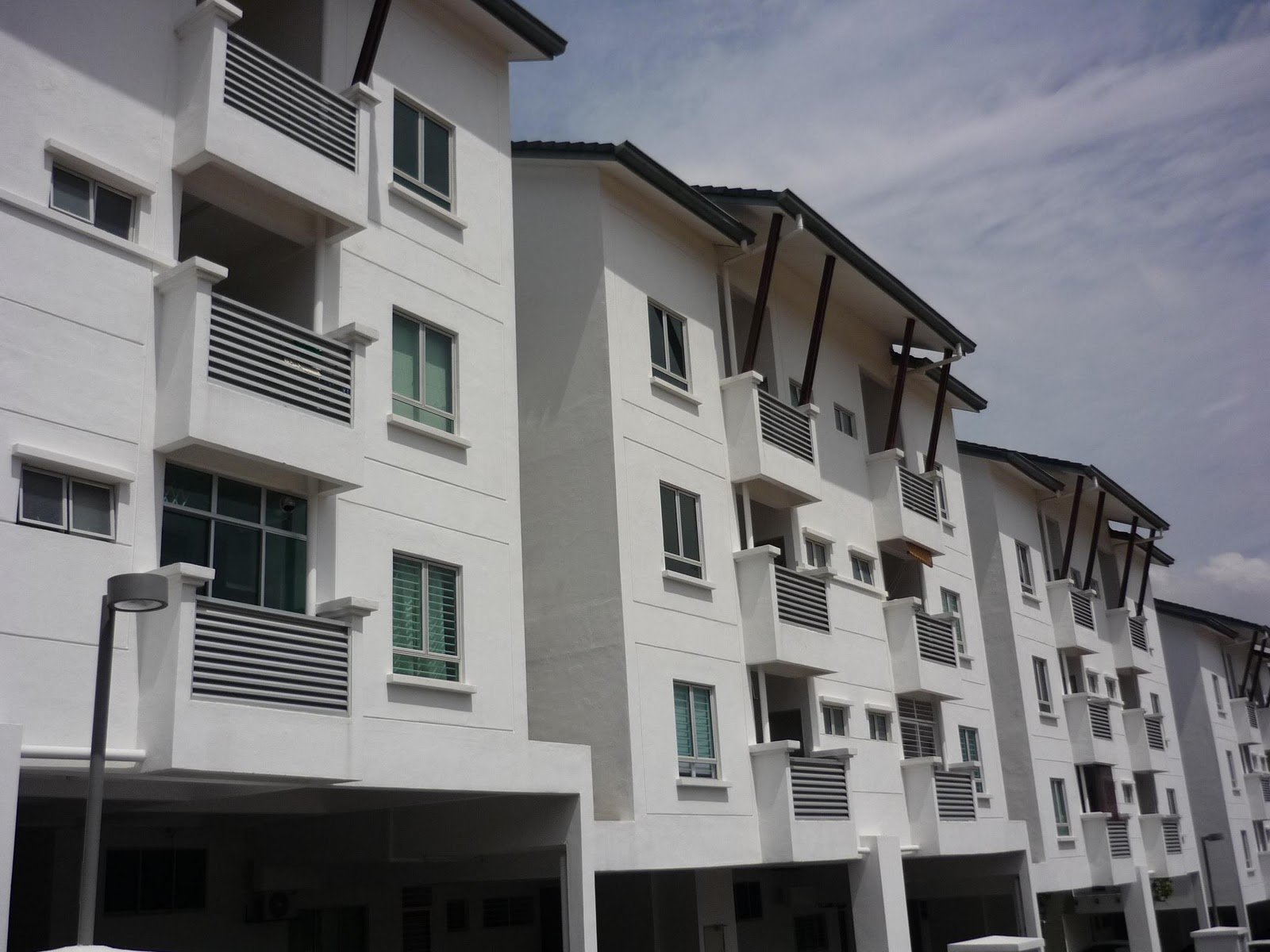Bukit Serdang House & Apt.