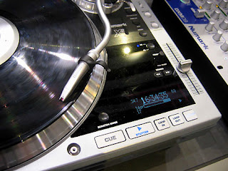Arround the globe with F'n'K!: Numark X2 Hybrid Turntable Review ...
