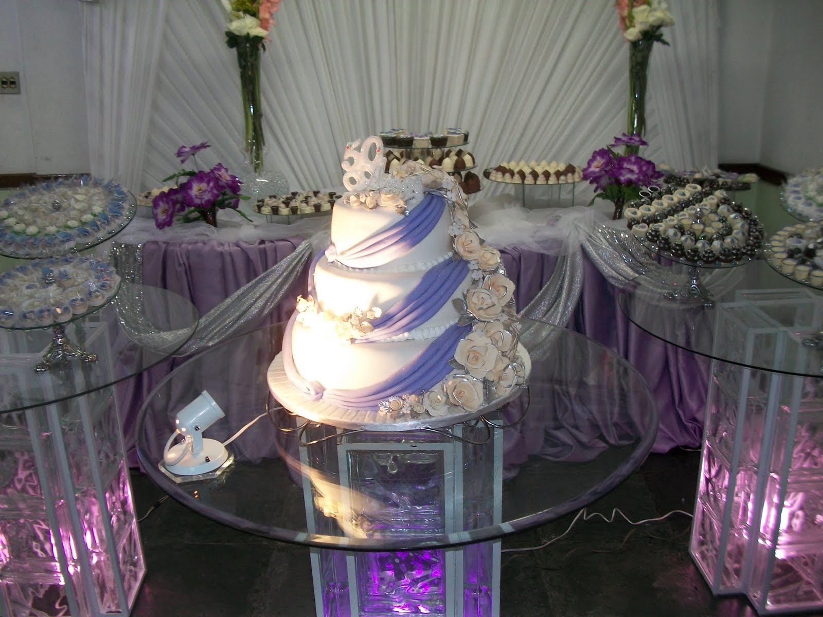 REGINA FESTAS BUFFET: REGINA FESTAS