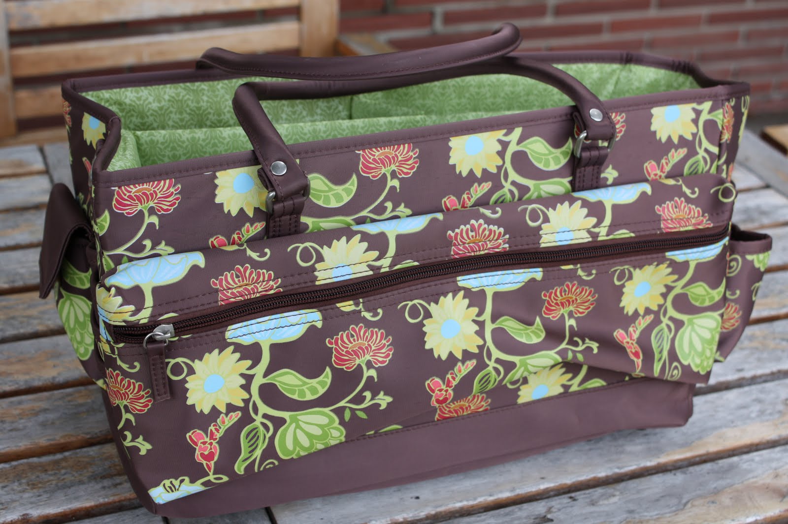 The Pursuit of Stampin'ess: My perfectly PERFECT greenhouse Gala tote ... The Pursuit of Stampin'ess: My perfectly PERFECT greenhouse Gala tote ...