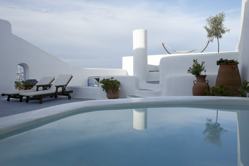 ESTILO RUSTICO: PATIOS BLANCOS DE LAS CICLADAS