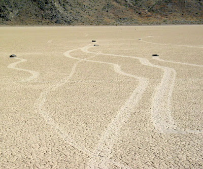 World's Best Picture Gallery: Moving Rocks: Mysterious Phenomenon of ...