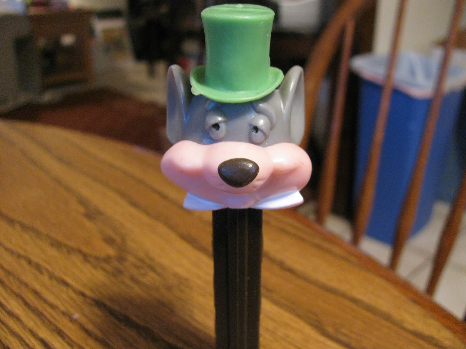 Ron's Pez World: MERLIN THE MOUSE