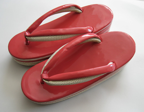 Shakunetsu no Kimono: Kimono shoes: Geta and Zori