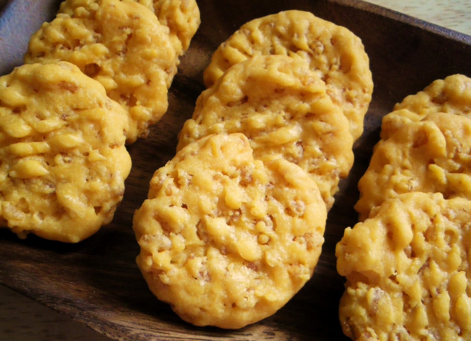 Sarah's Culinary Adventure: Crispy Cheese Biscuits