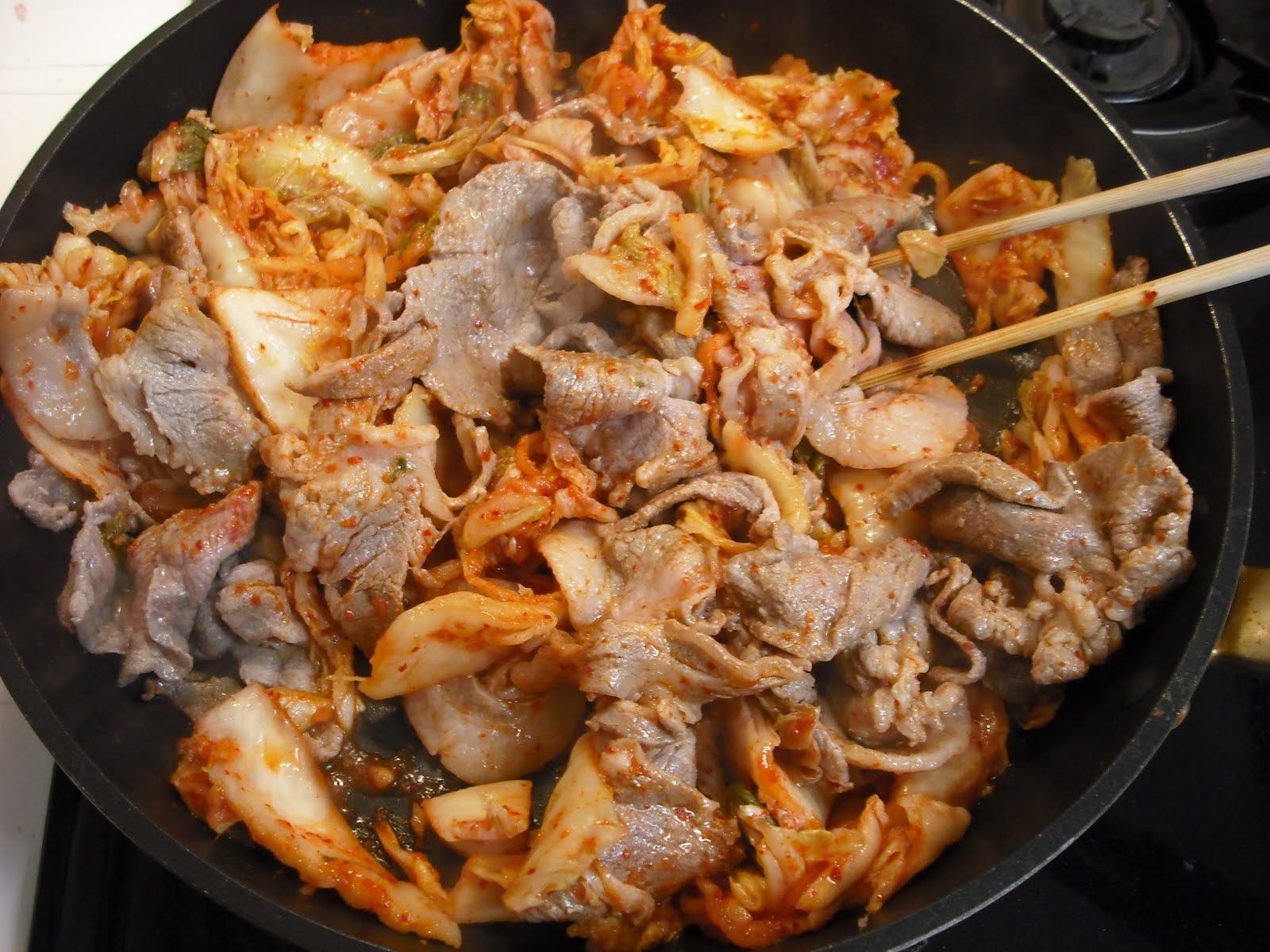 Hiroyuki's Blog on Japanese Cooking: Kimuchi Nabe/キムチ鍋