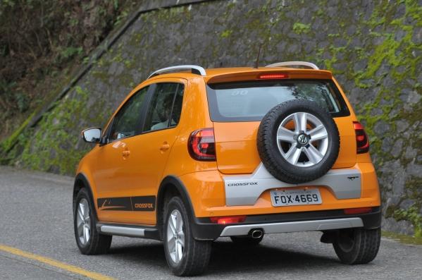 Revista CHIC: .:. NOVO CROSSFOX MANTÉM ESPÍRITO AVENTUREIRO E GANHA EM ...