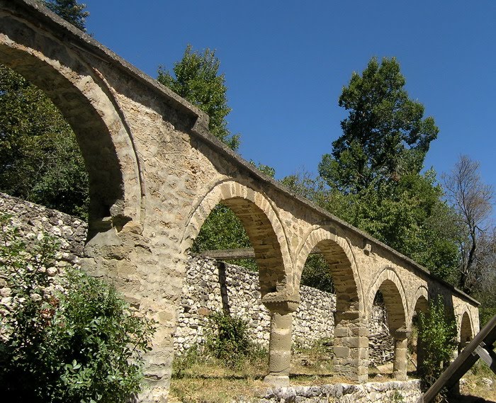 ΤΑΞΙΔΙΑ ΜΕ ΕΝΑΝ ΕΥΡΥΓΩΝΙΟ: ΓΡΕΒΕΝΑ