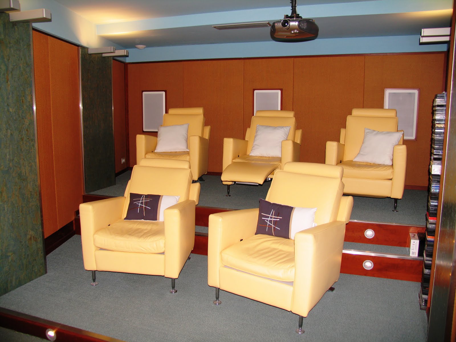 Villa le Vele: Home cinema & Wine-cellar