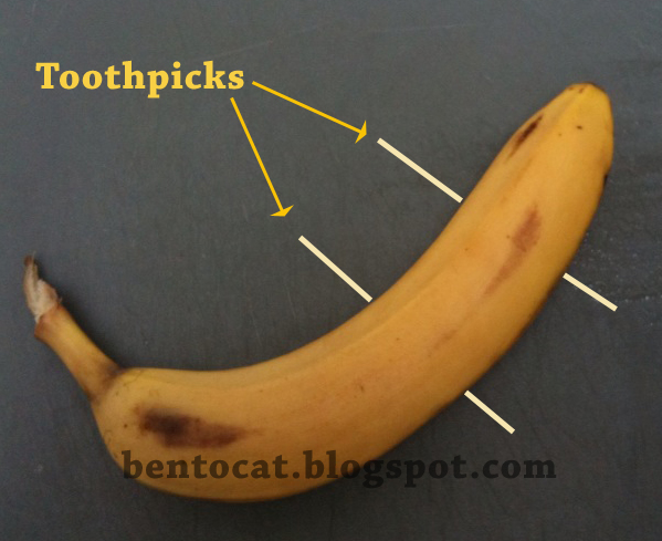 Adventures of Bento Cat: How to cut bananas to fit bento boxes