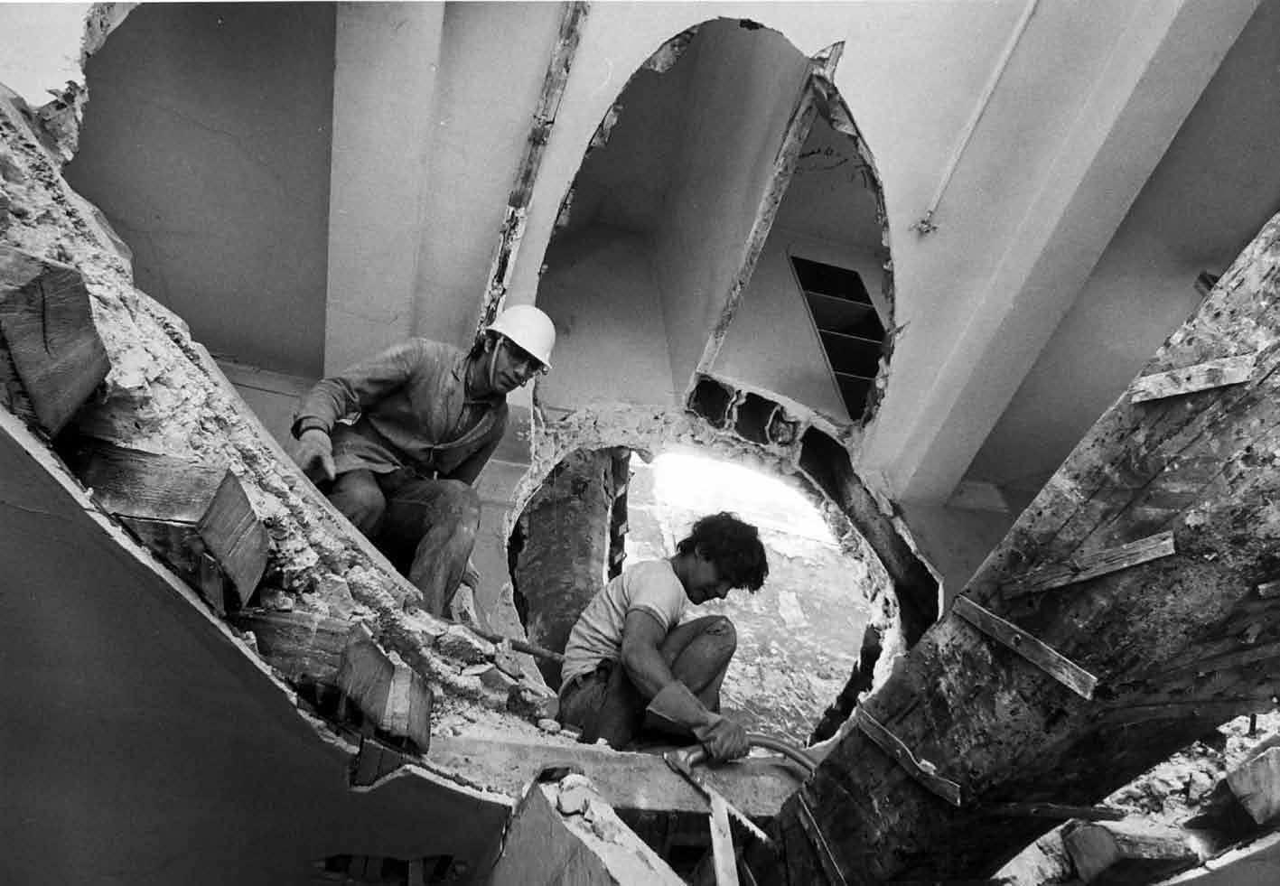 SECRETFORTS: Anarchitect: Gordon Matta-Clark, 1943-1978.