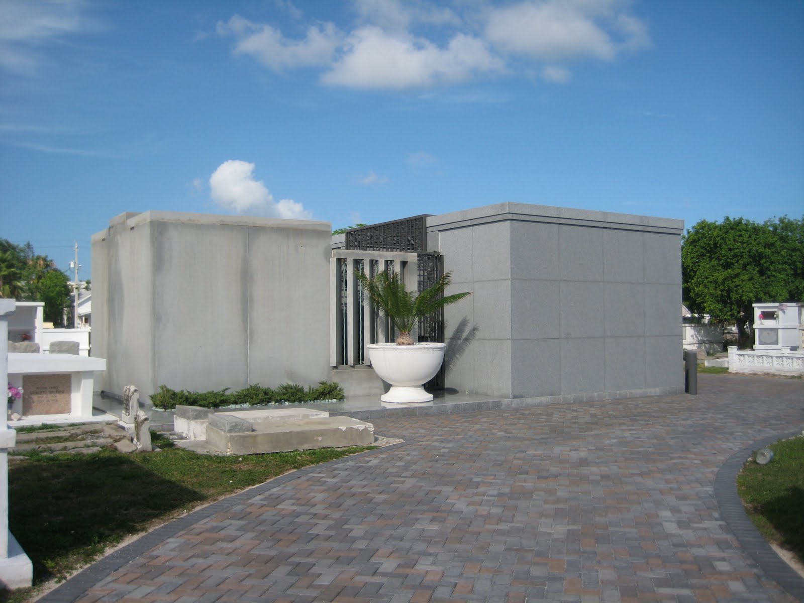 Why Architects Drink: Monday Visual Inspiration: Key West Cemetery
