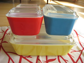 I can totally make that: Vintage Monday: Primary colors Pyrex ...