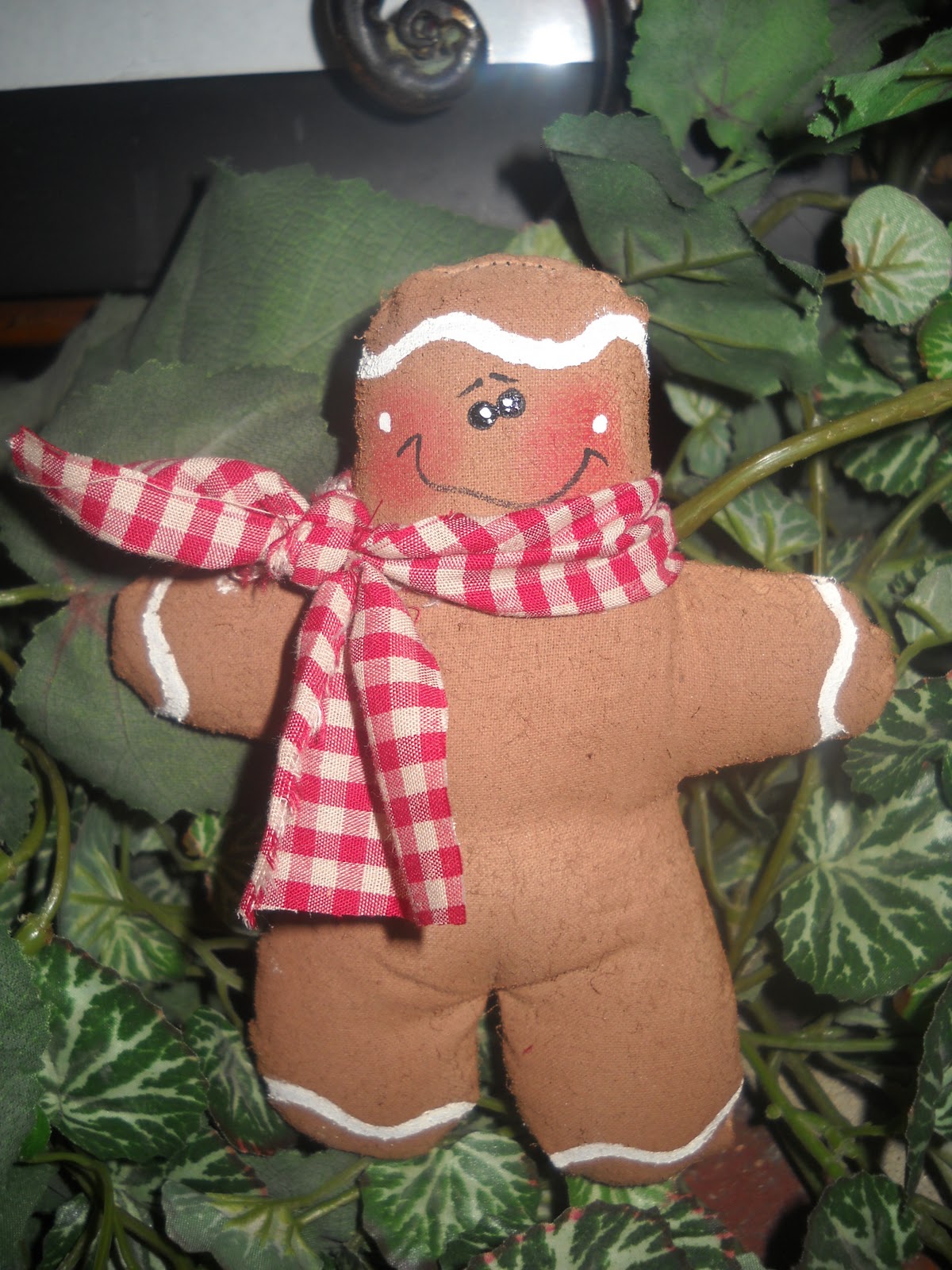 Craft Goodies: Day 17-Painted Fabric Gingerbread Man