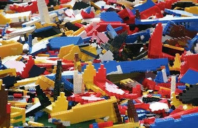 DooB Picture: Lego House Gets Destroyed