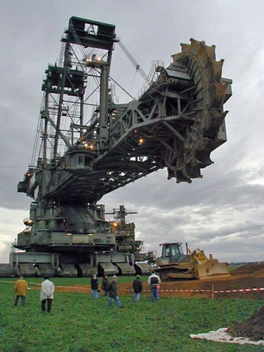 cool and amazing pictures: Bagger 288 - The World's Largest Vehicle