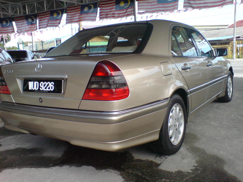 Daniel / Star for sale: 18/8/10: Mercedes Benz C200, Local, 1999.