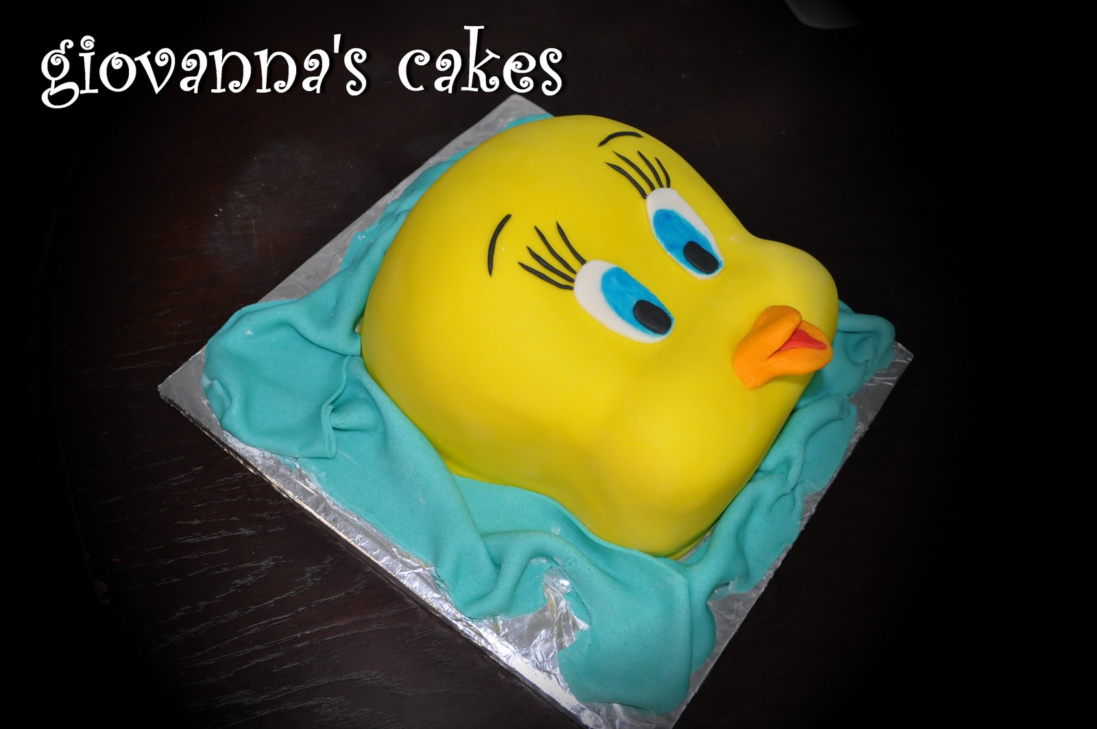 giovanna's cakes: tweety bird cake