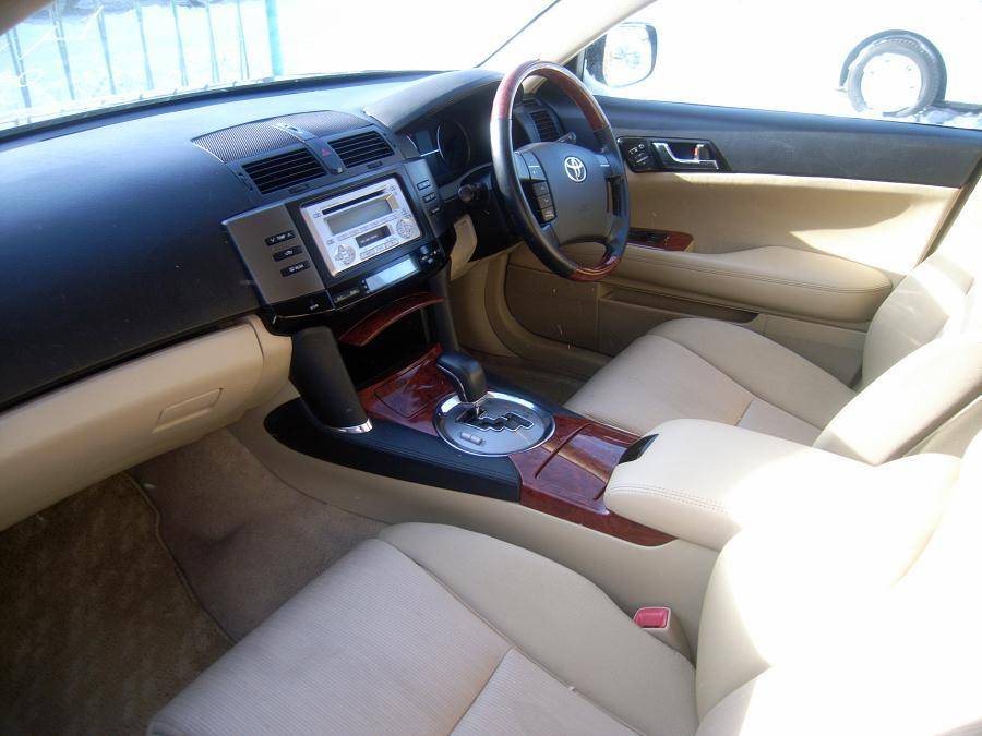 SPORTS CARS: MARK X INTERIOR