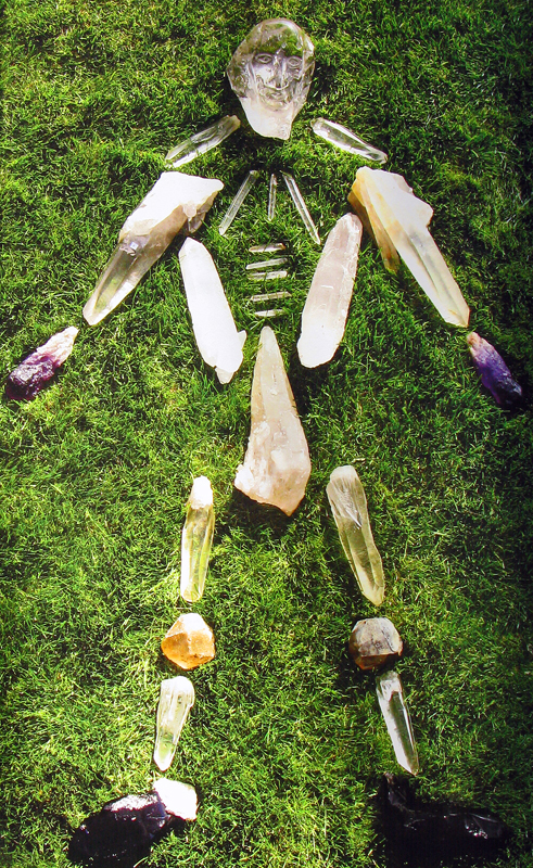 29 Pieces: Are rocks alive?