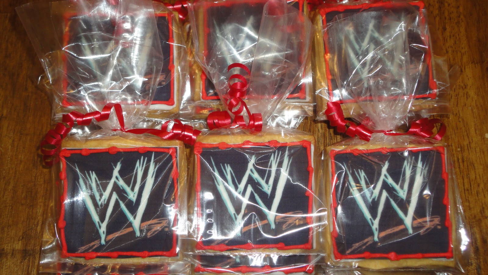 Too Sweet Creations: WWE Cookies & Cupcake Cake