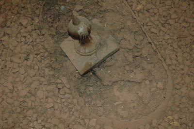 Miracle of the immovable sword, Okomfo Anokye, Merlin: Miracle of the ...