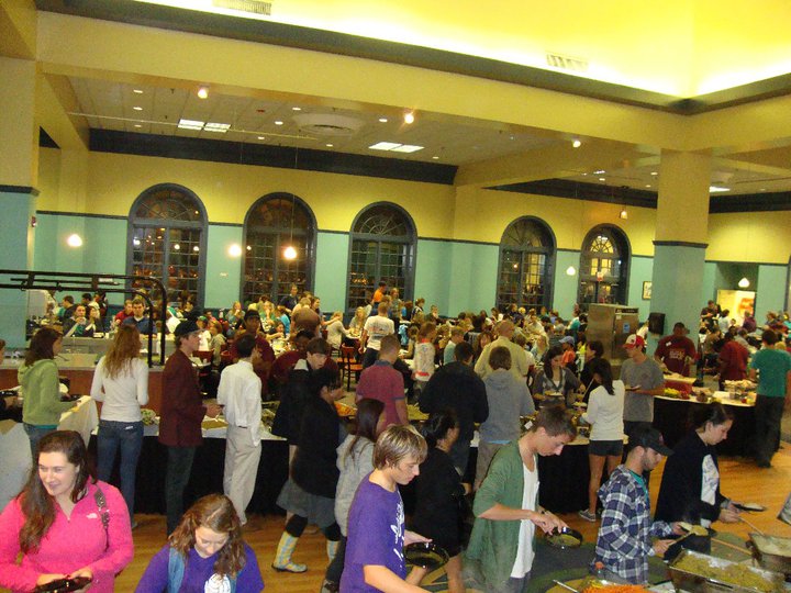 The University of North Carolina Wilmington: WagsGiving... A UNCW Tradition