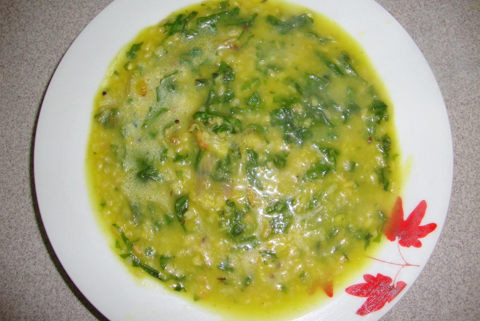 DELICIOUS AND SPICY...UTTARAKARNATAKA FOODS: PALAK DAAL