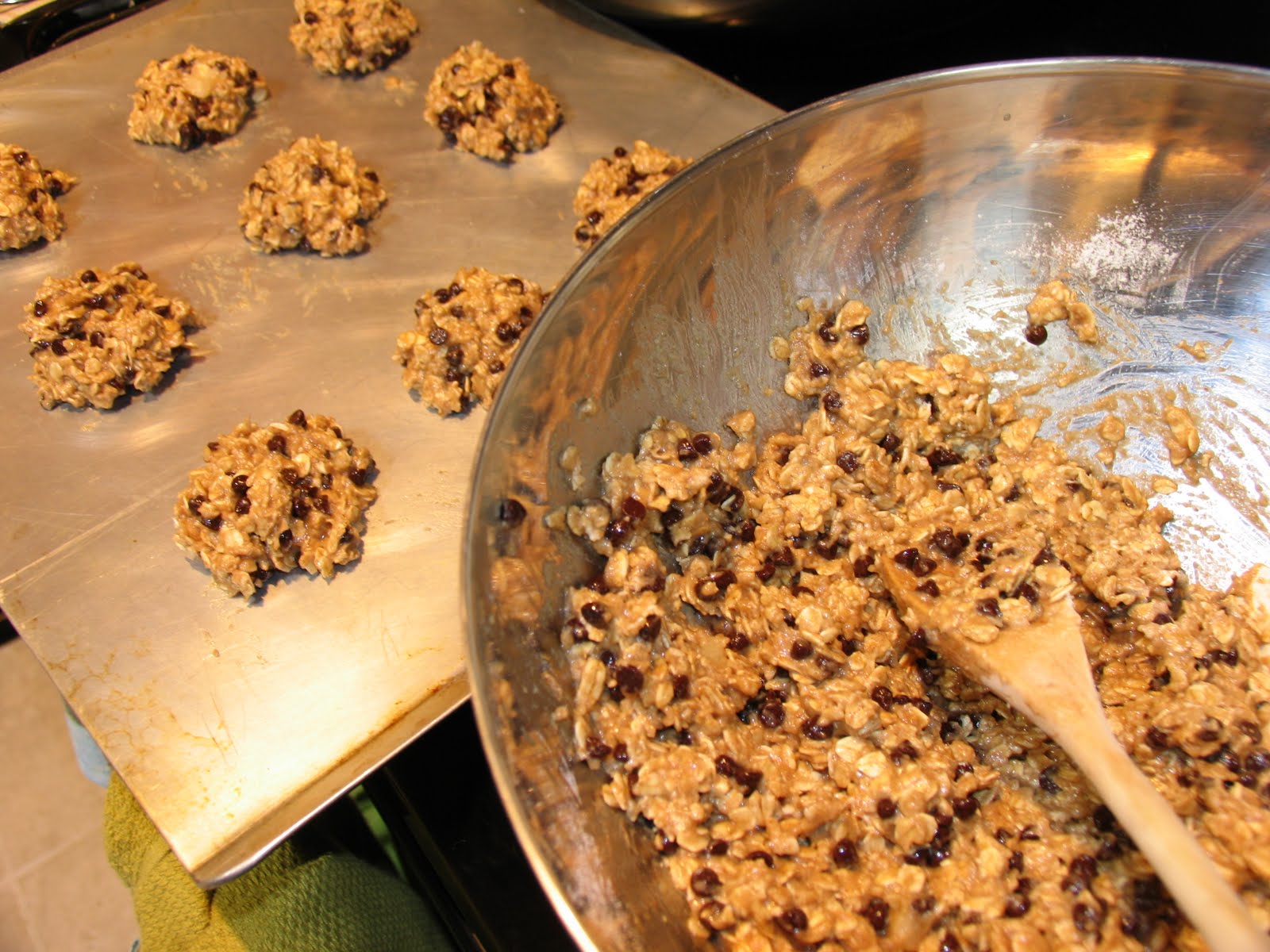 melu nguyo: pictures of I put a heaping tablespoon on the cookie sheet ...
