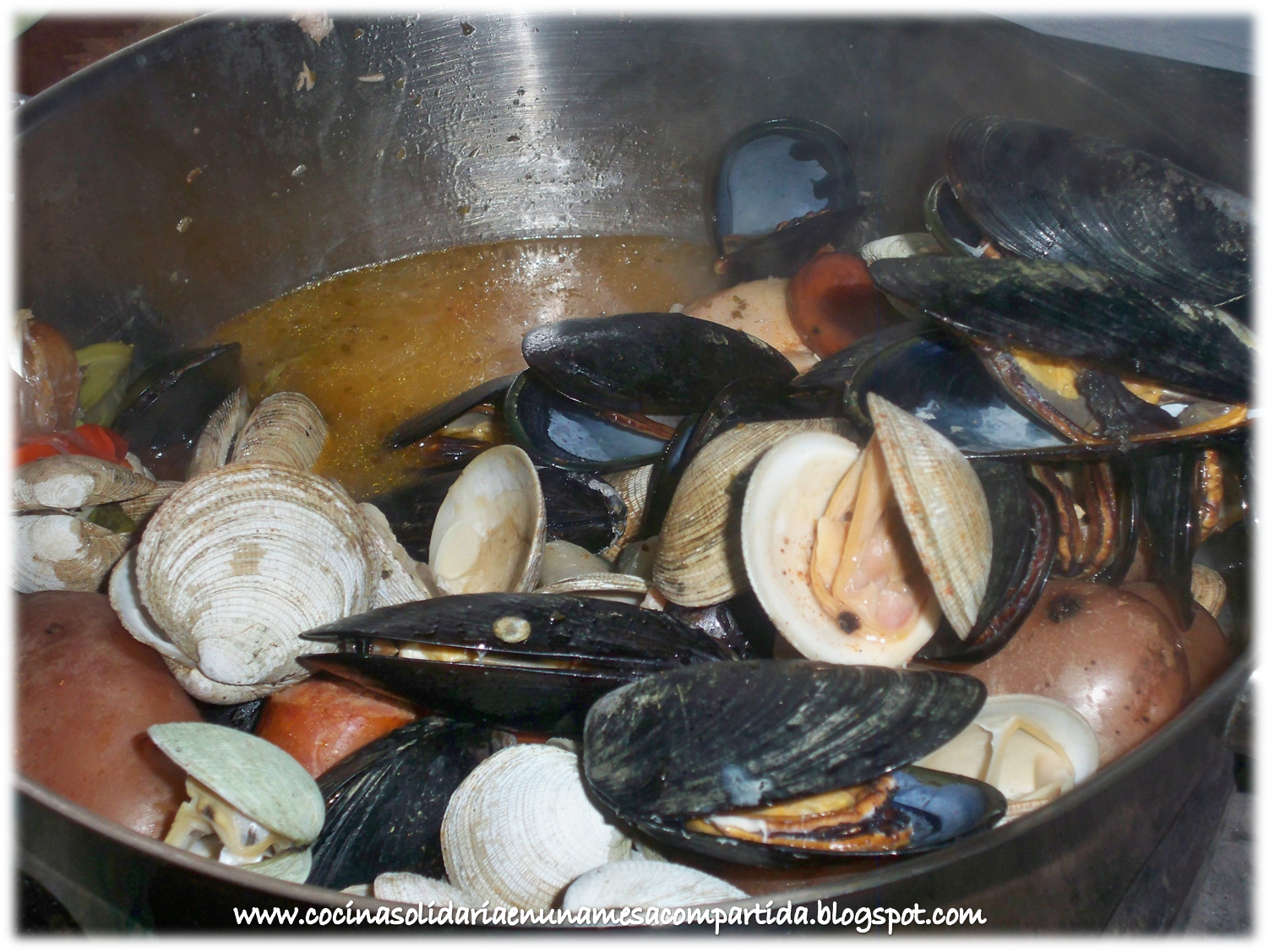 Recetas de una Mesa Compartida.: Curanto.