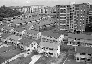 Durable mud-bricks: 2 tahun pertama di Sekolah Menengah Buona Vista ...