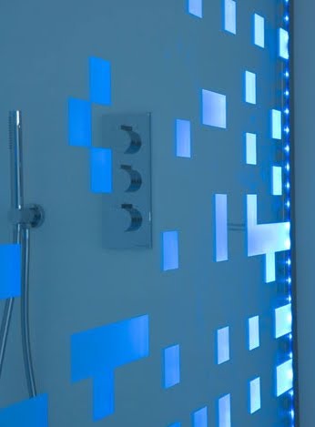 Arquitectura de Casas: Mampara de baño + LEDs