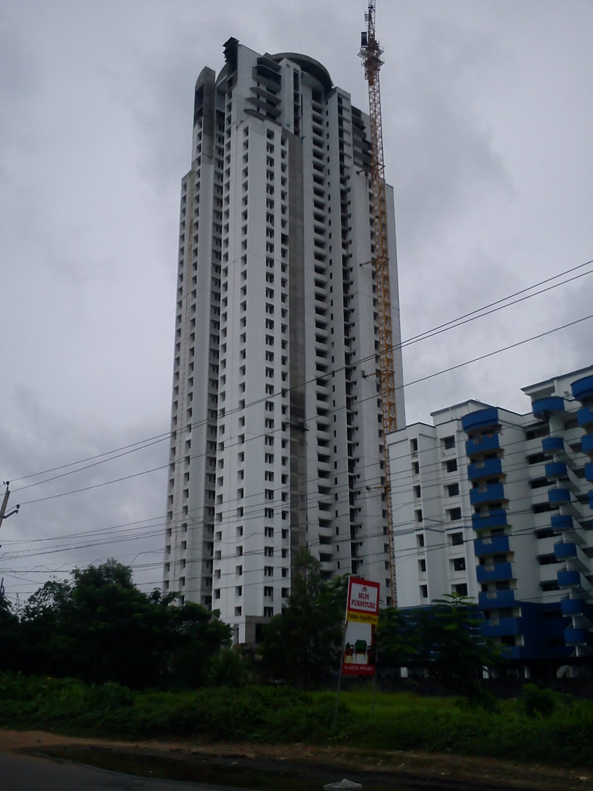 To change the world around...: TALLEST BUIDING IN KERALA