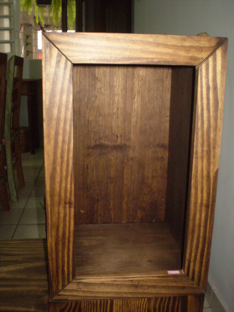 JOZAN: Móveis de Pinus