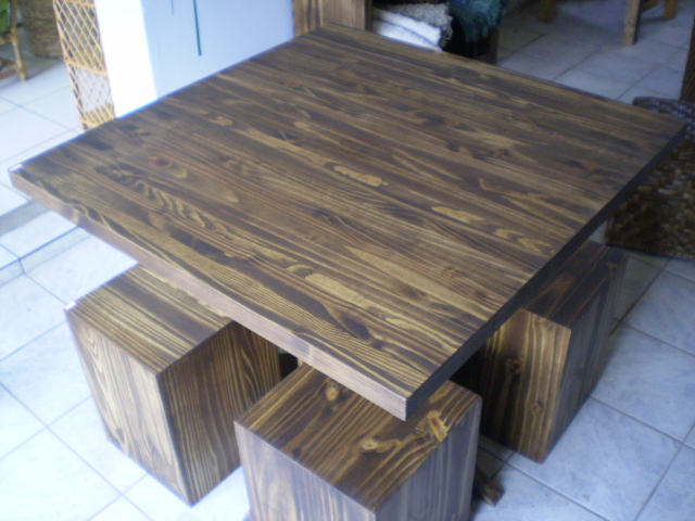 JOZAN: Móveis de Pinus