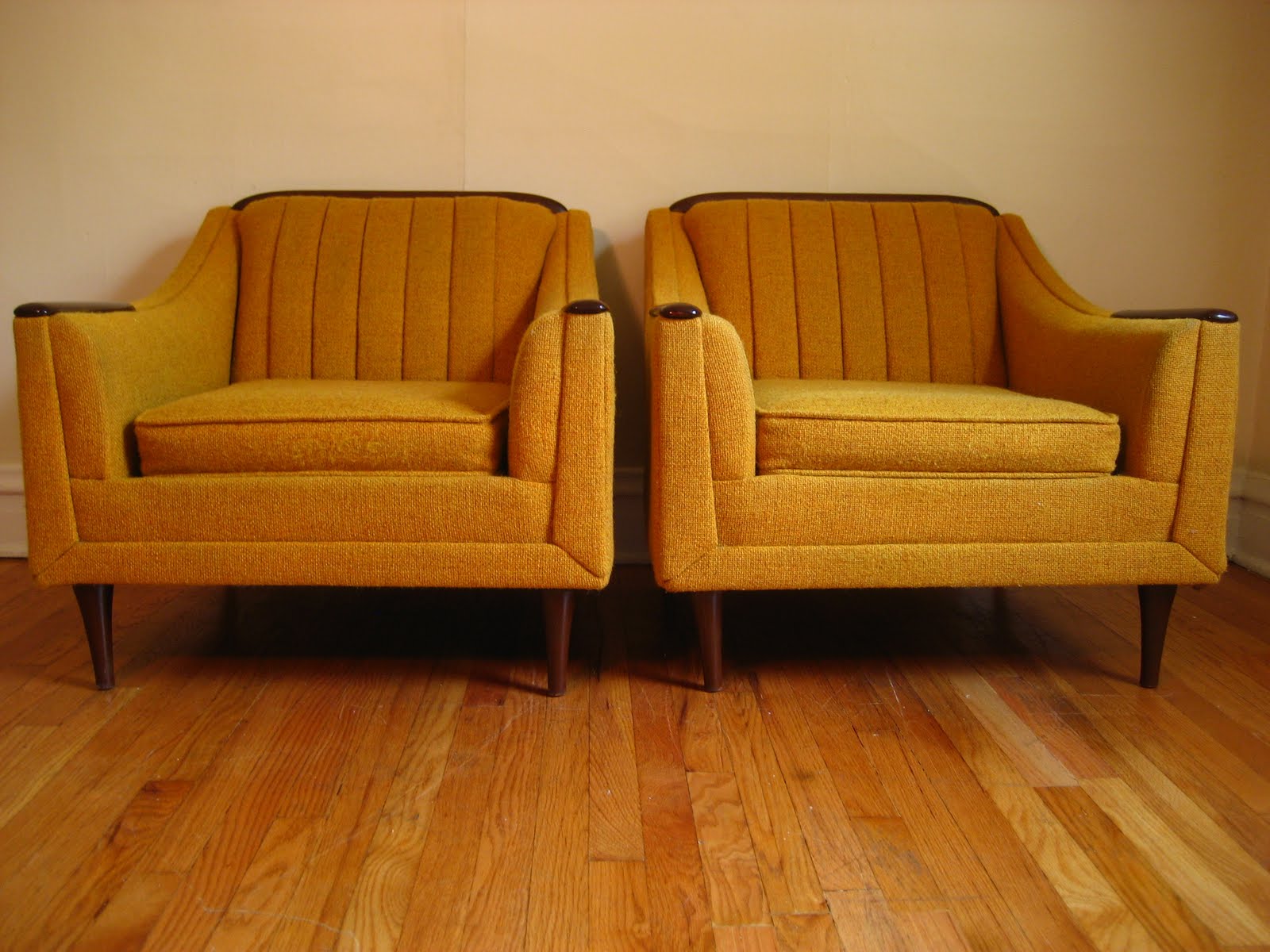 flatout design: Mid Century Modern Lounge Chairs