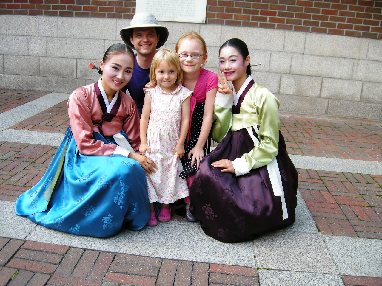 Roboseyo: My Niece is Cute