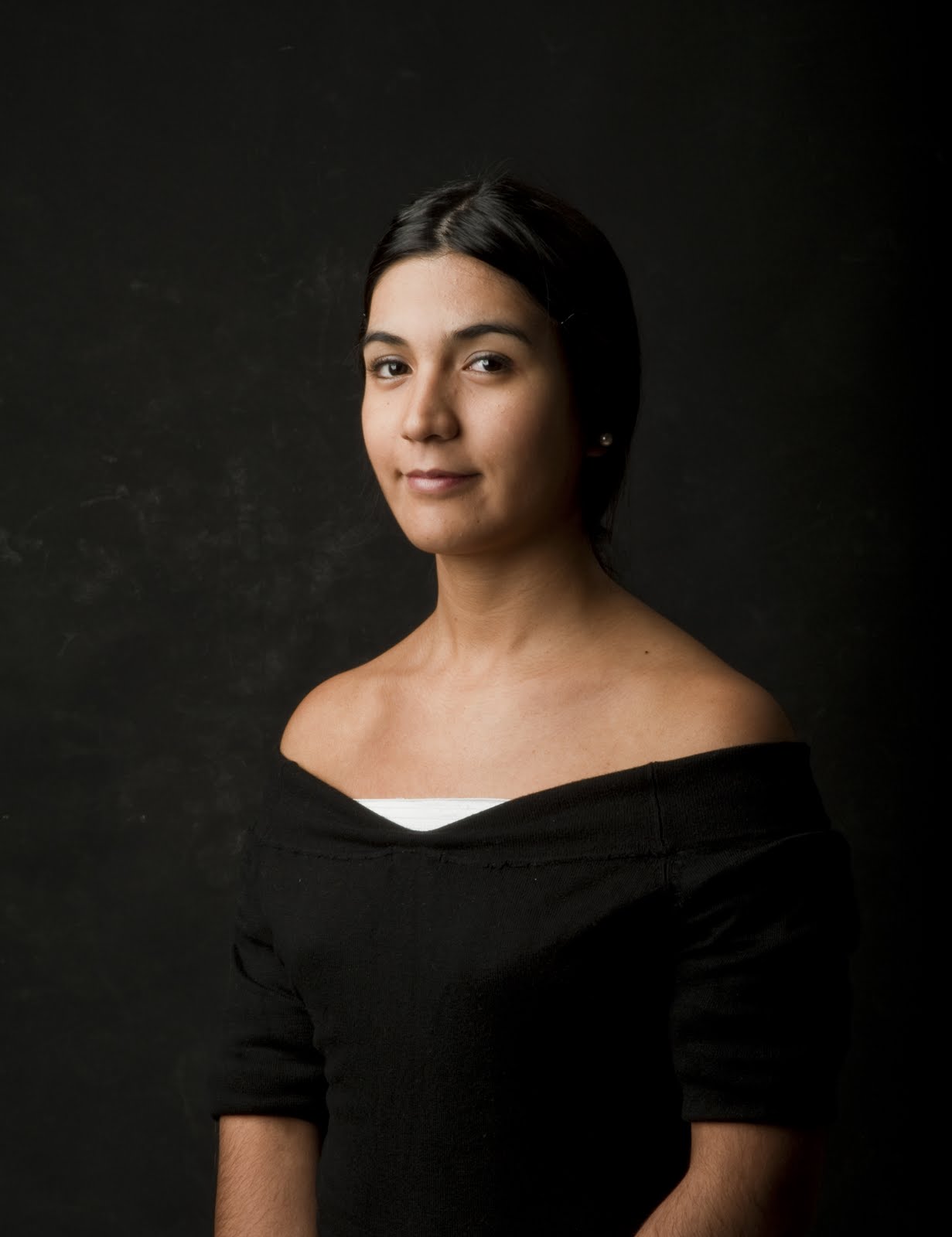 4C Chávez Dominique: Retrato tradicional