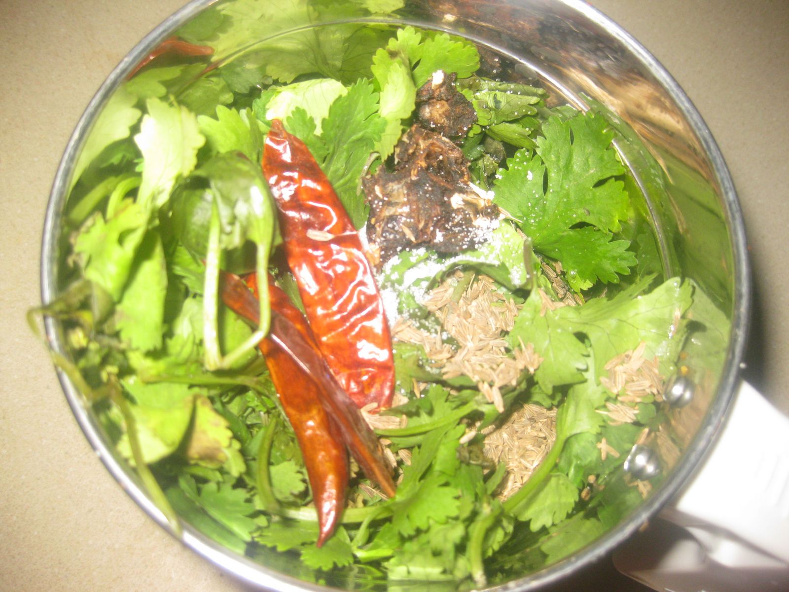 Delicious Desi Dishes: Instant Kothimera Karam or Coriander Chutney