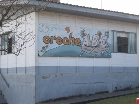 Creche abc "Aprender,brincar e crescer".