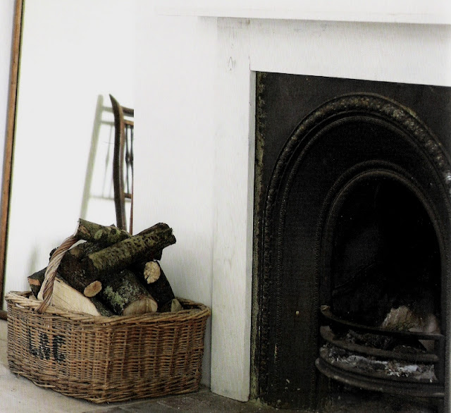 linenandlavender.blogspot.com: Simple Home --They wrote the book...