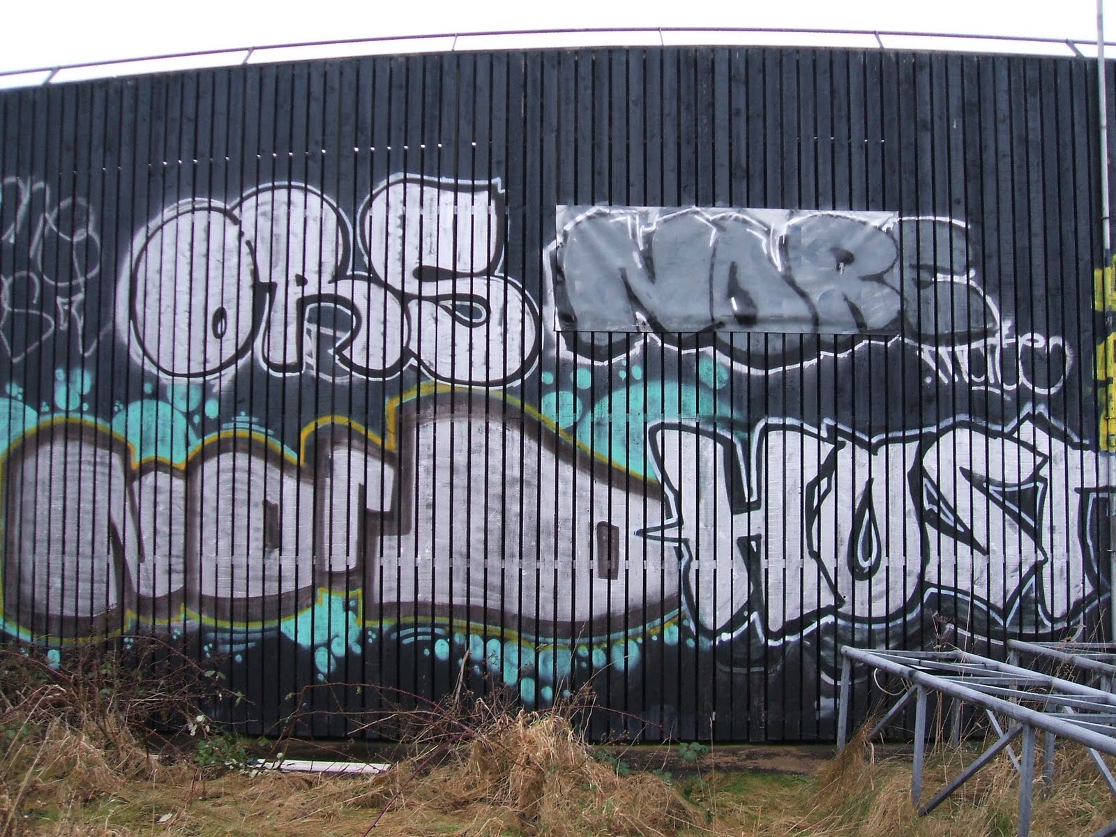 scottish graffiti - Over 20 years of burners: Edinburgh-Tracksides -2010