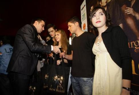 Twilight World: Edward si Bella au stralucit la premiera "Saga Amurg ...