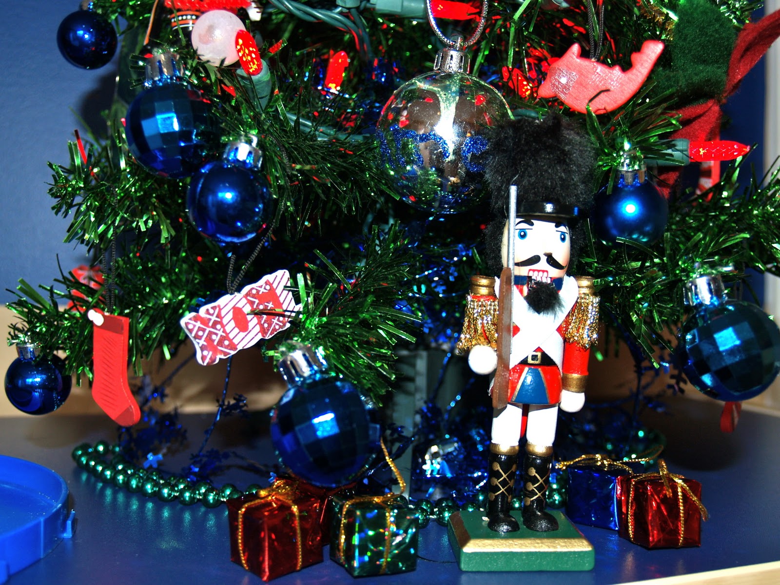 10 Rooms: Tree Week: Tinsel Trees