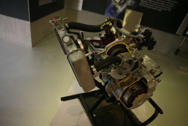 Yamaha YZF R15 - Specs and Photo - MotorSpeed Freakz