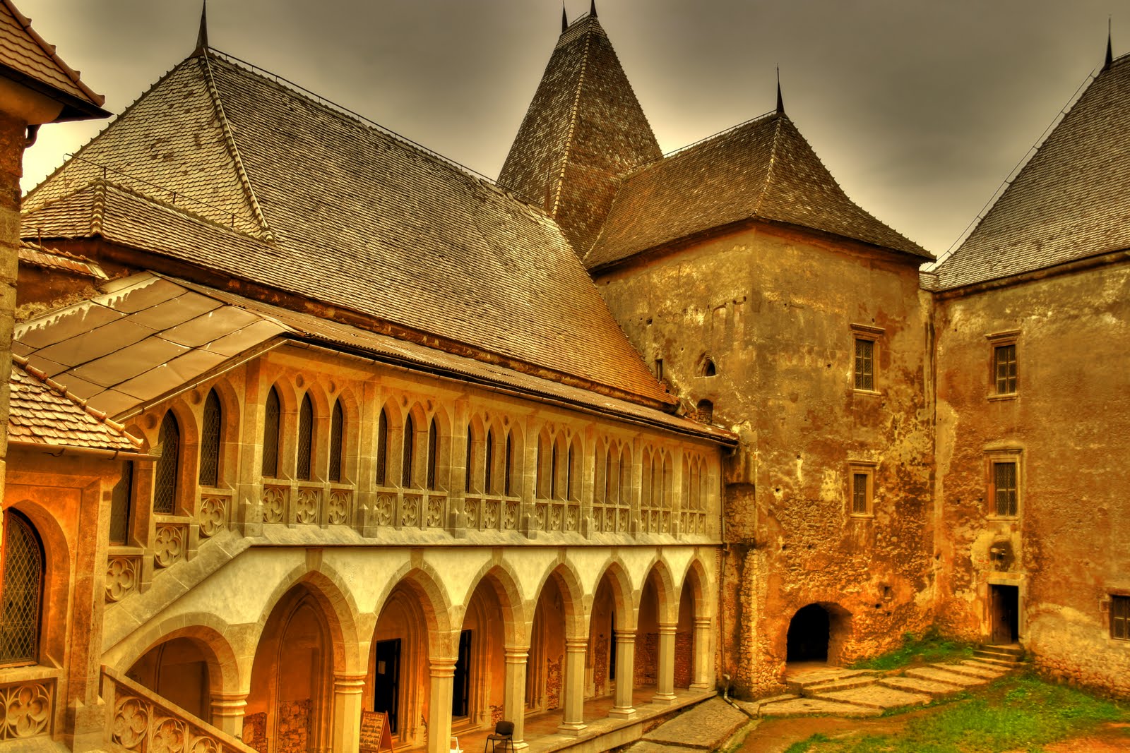 HUNEDOARA CASTLE | SkyscraperCity Forum