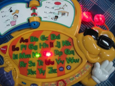 JuaiMurah: Vtech Buzz The Spelling Bee