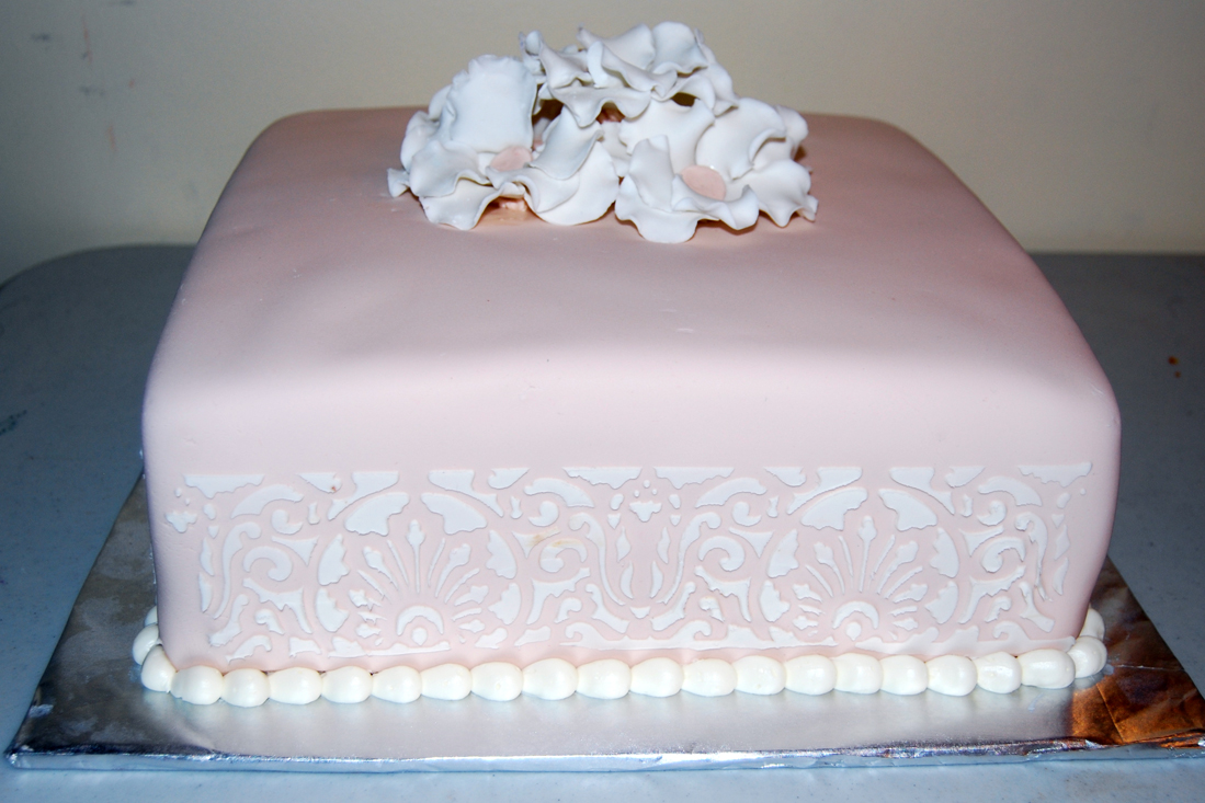 Leelees Cake-abilities: Beige and White Damask