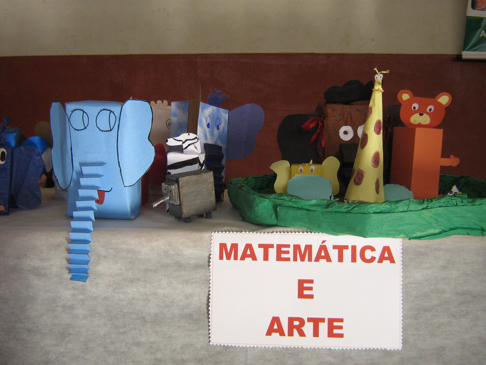 Vida matematica e arte uma harmonia perfeita.: Fazendo arte com matemática.